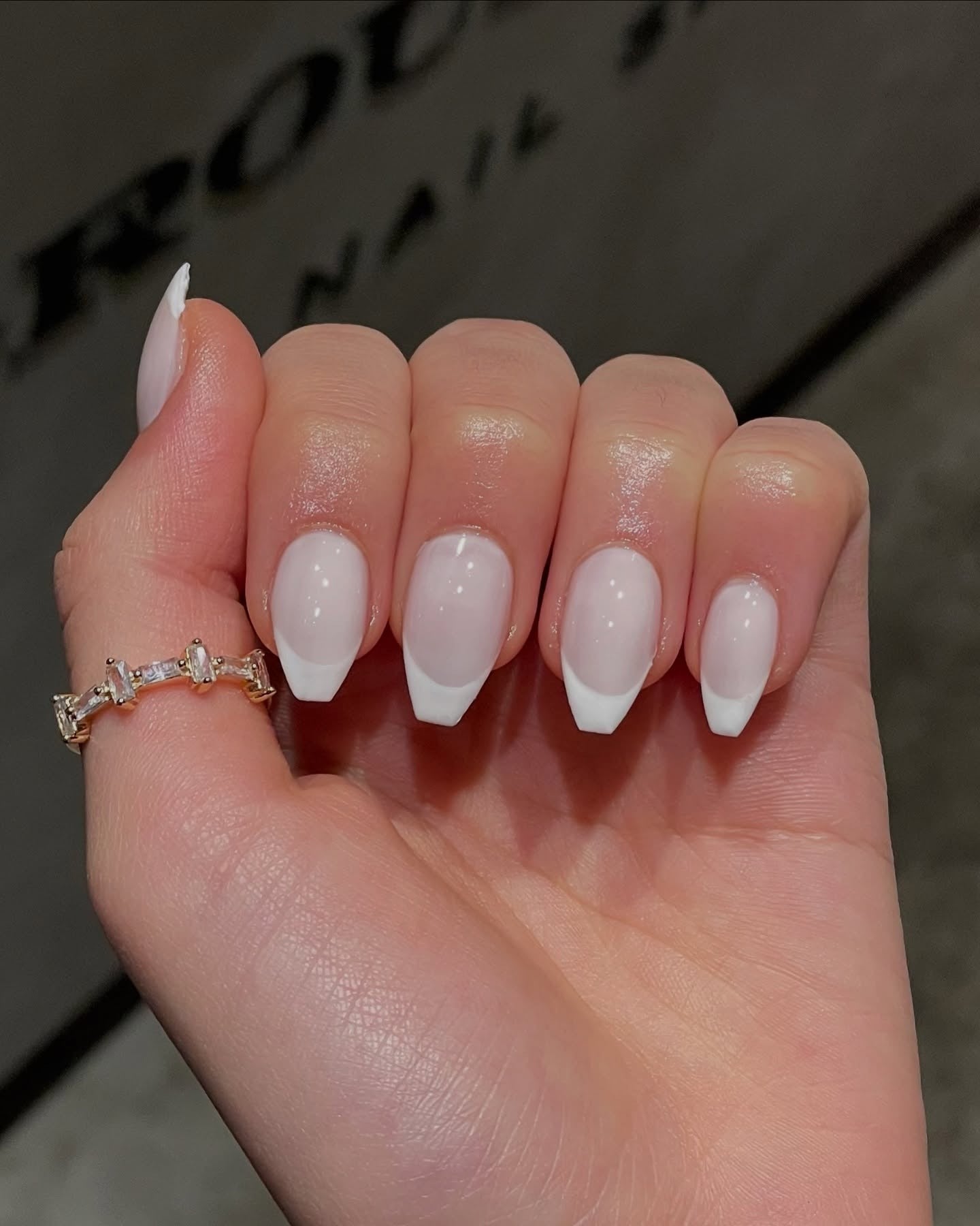 white acrylic tip