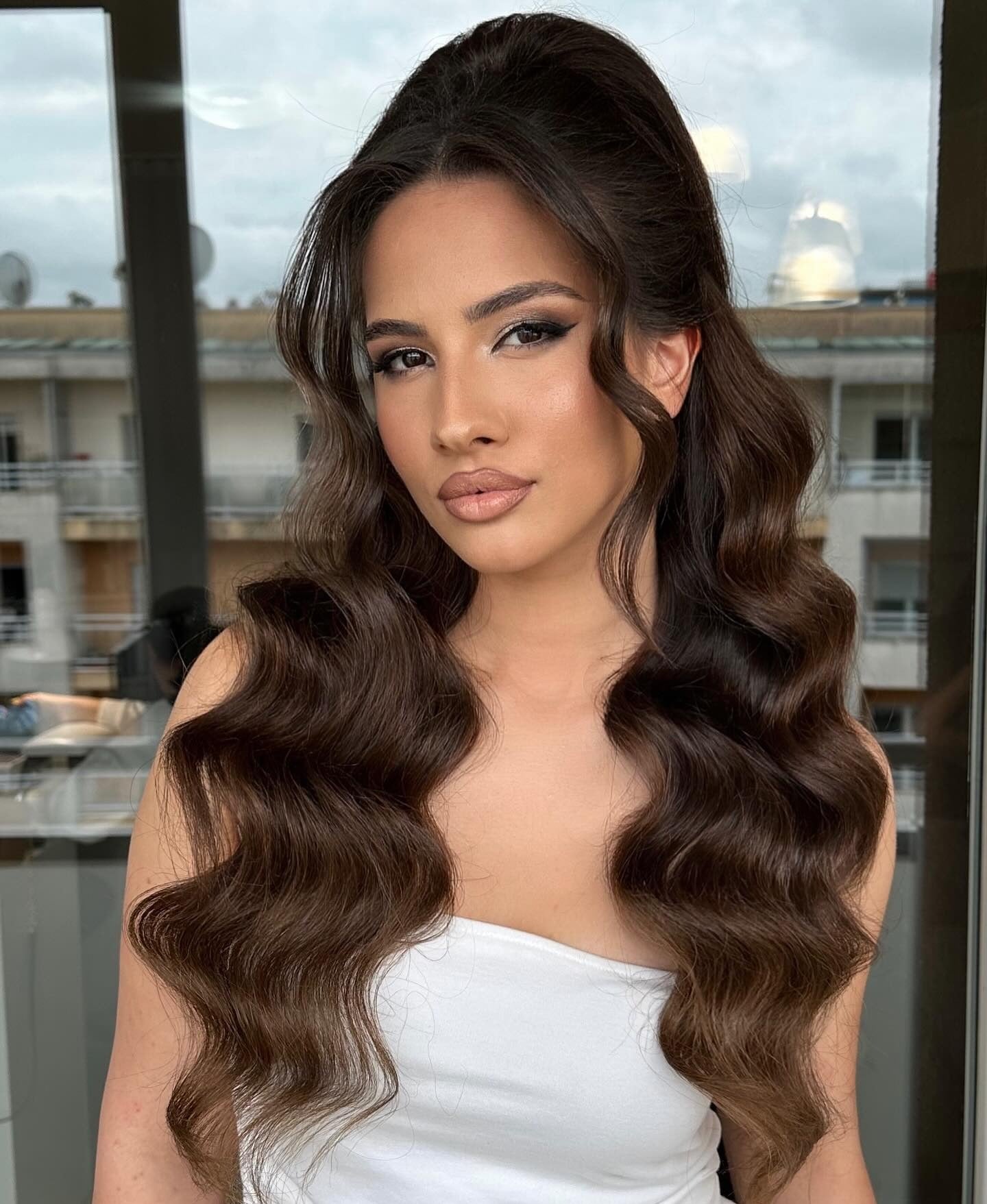 14 Gorgeous Long Wave Hairstyles for Major Hair Goals – CreativeBooster