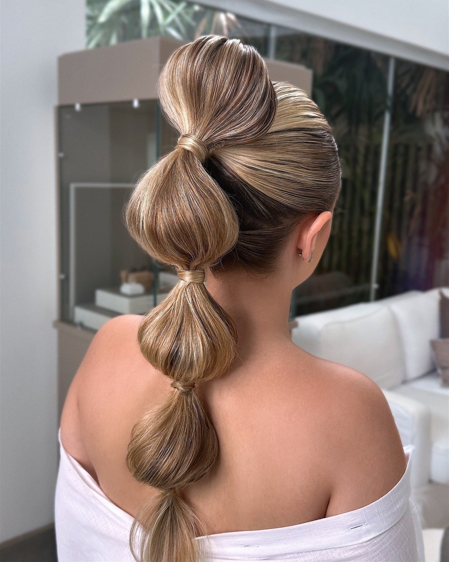 15 Bubble Ponytail Styles to Copy This Year – CreativeBooster