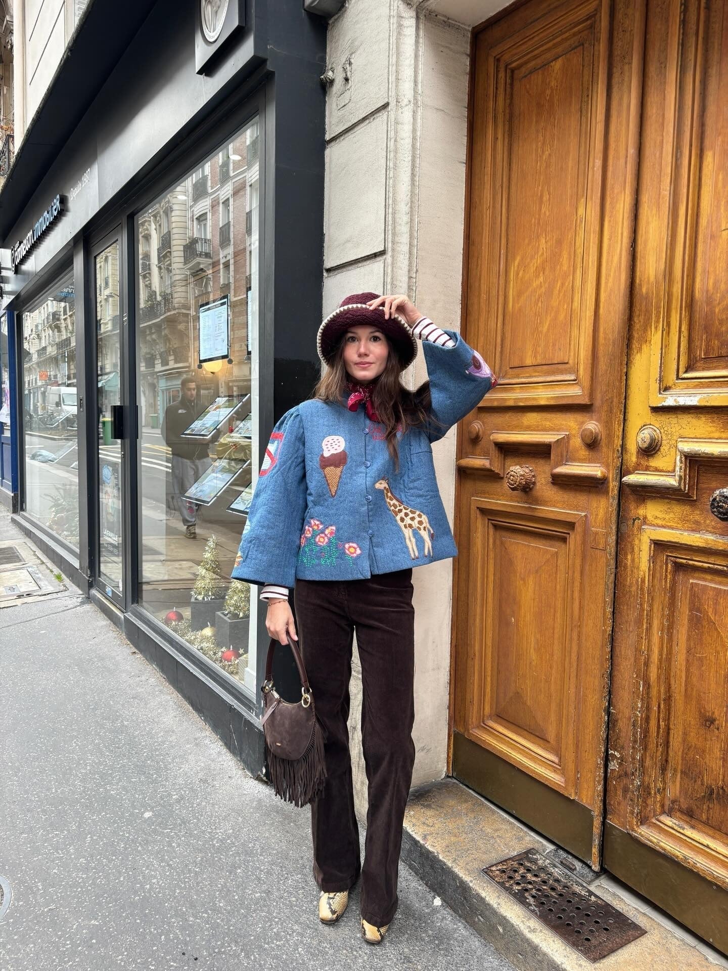 16 Street Style Outfits with Brown Pants 2026 – CreativeBooster