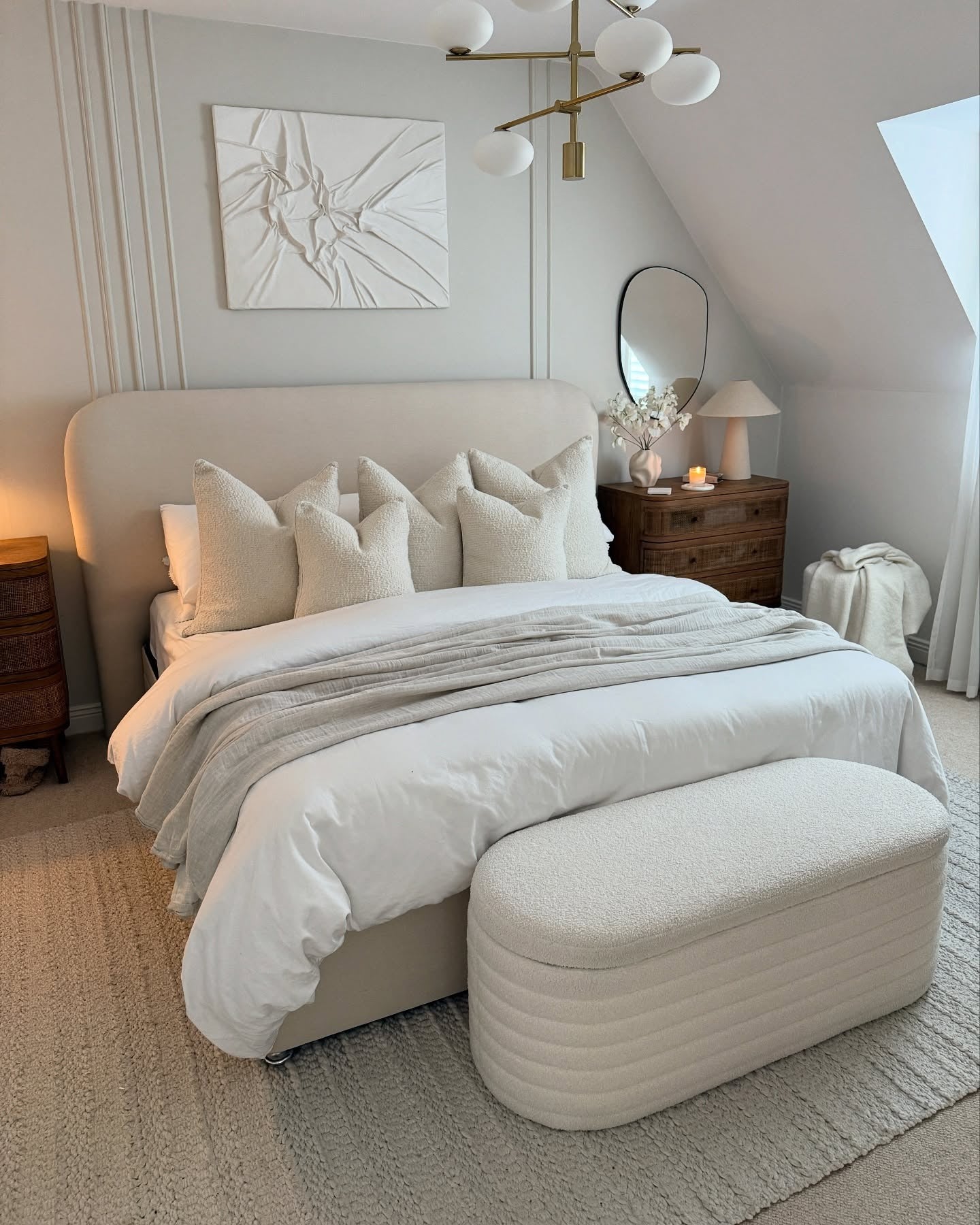 25 Cozy Off White Bedroom Ideas with Modern Style – CreativeBooster