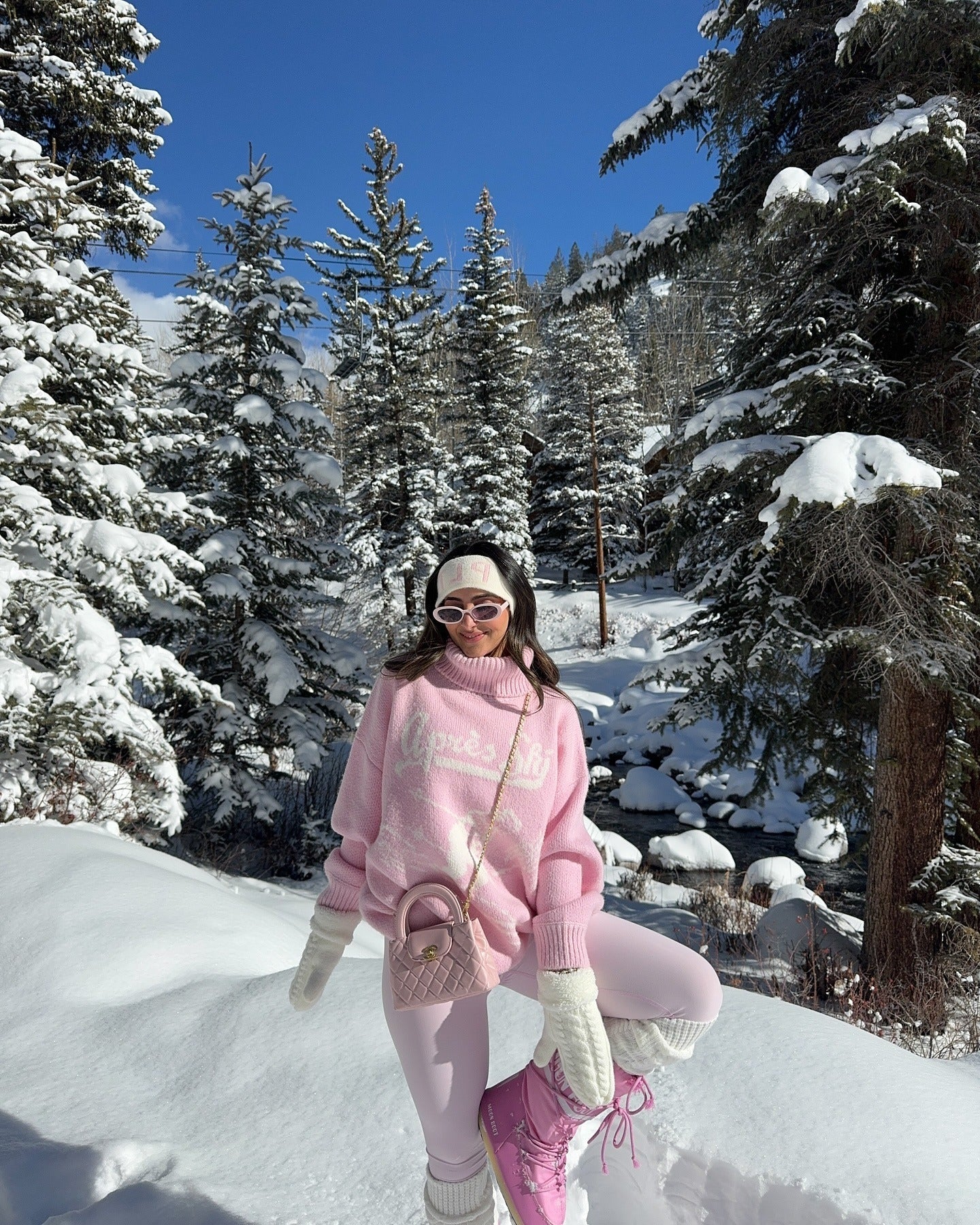 20 Iconic Snow Outfits for Women for Frosty Days 2025 – CreativeBooster