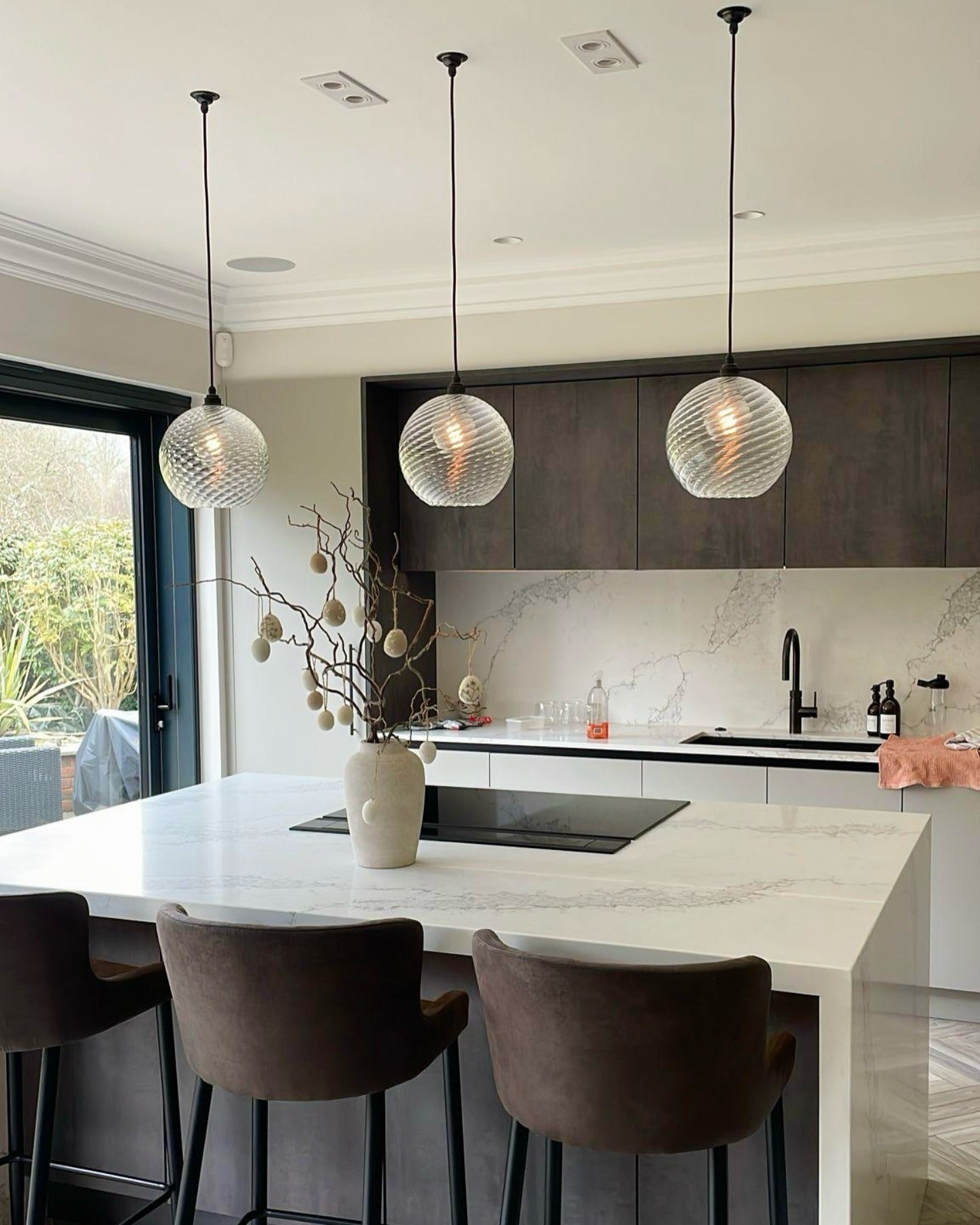 14 Kitchen Lighting Ideas That Balance Form and Function – CreativeBooster