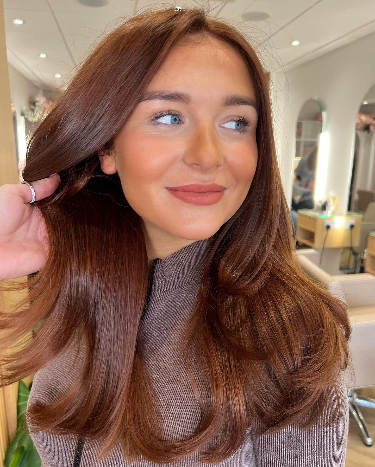 13 Warm Chestnut Hair Color Styles That Shine All Year – CreativeBooster
