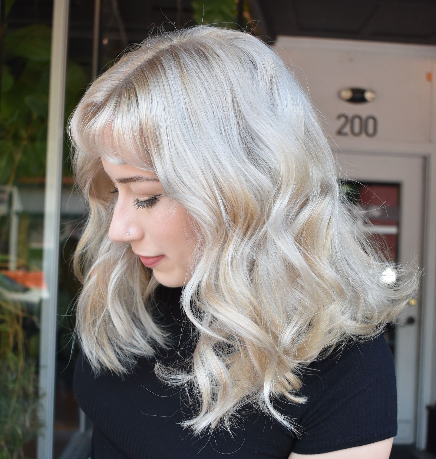 15 Iconic Platinum Blonde Hair Styles Worth Saving – CreativeBooster
