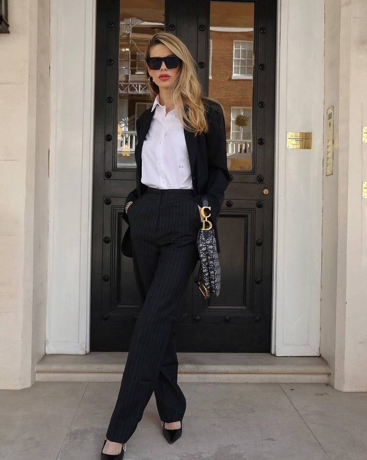 13 Corporate Outfits That Redefine Professional Style – CreativeBooster