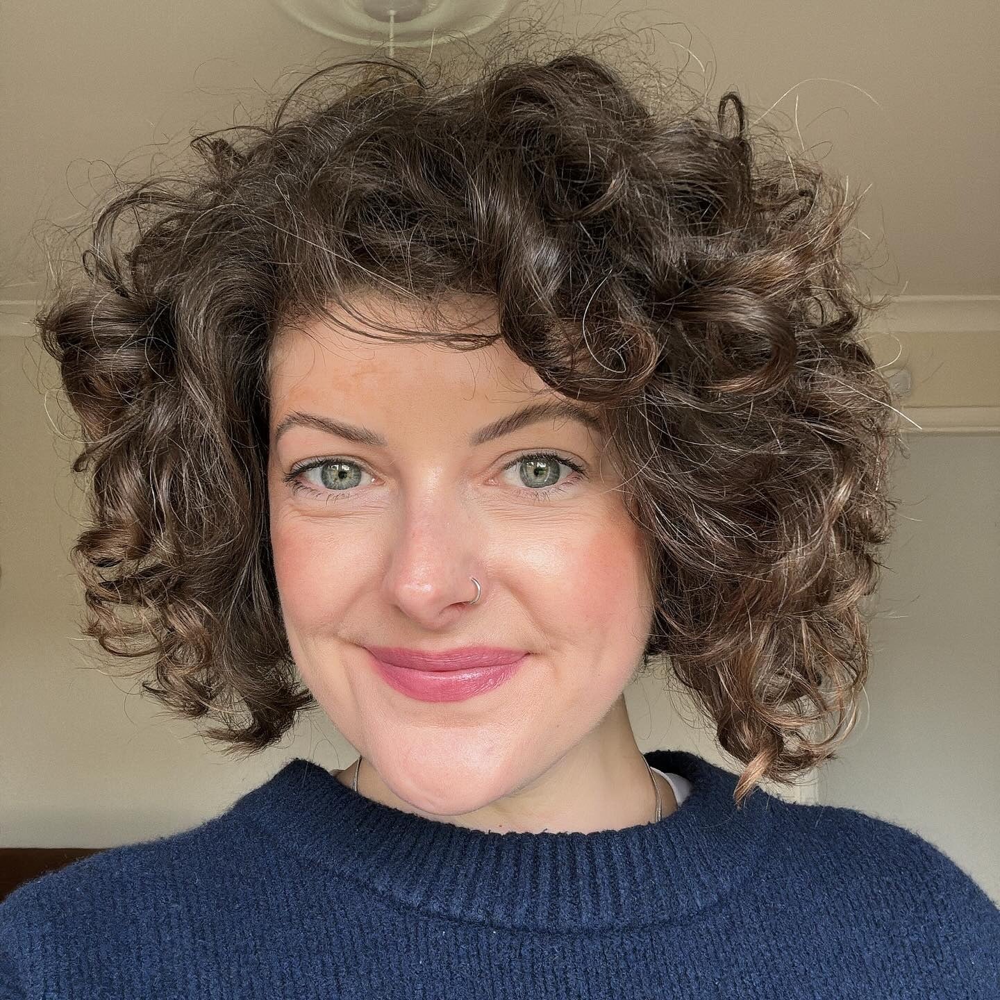 15 Short Curly Hairstyles for Natural Curls – CreativeBooster