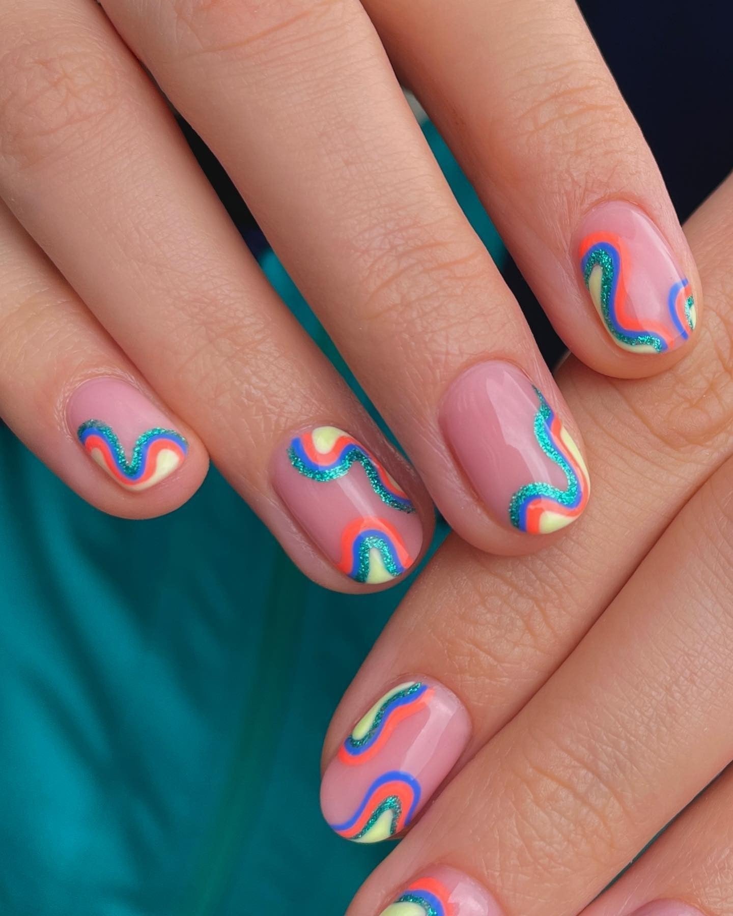 15 Swirl Nail Ideas That Elevate Your Manicure – CreativeBooster