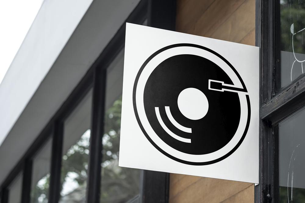Free Cafe Sign Mockup, Editable Design Psd – CreativeBooster